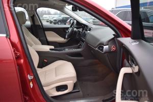 Red Jaguar F-Pace 2017 in Riga, with an engine capacity of 2.00 L and mileage of 106 thousand km for 14500 €, photo 13 on AUTOMOTO.COM.LV