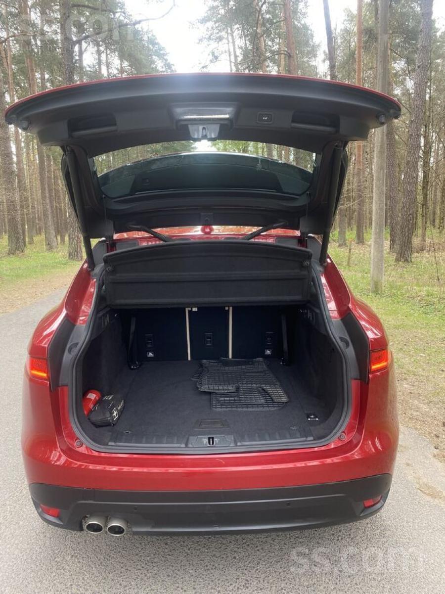 Red Jaguar F-Pace 2017 in Riga, with an engine capacity of 2.00 L and mileage of 116 thousand km for 14500 €, photo 14 on AUTOMOTO.COM.LV