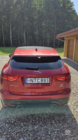 Sarkans Jaguar F-Pace 2017 Alīta, ar dzinēja tilpumu 3.00 L un nobraukumu 145 tūkst. km par 21000 €, foto 12 vietnē AUTOMOTO.COM.LV