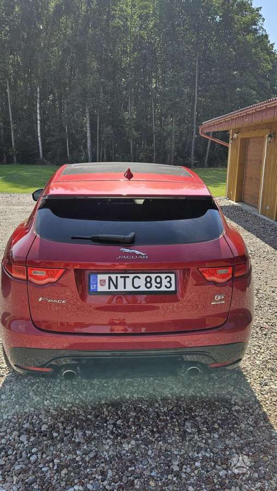Sarkans Jaguar F-Pace 2017 Alīta, ar dzinēja tilpumu 3.00 L un nobraukumu 145 tūkst. km par 21000 €, foto 12 vietnē AUTOMOTO.COM.LV