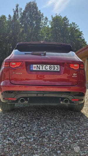 Sarkans Jaguar F-Pace 2017 Alīta, ar dzinēja tilpumu 3.00 L un nobraukumu 145 tūkst. km par 21000 €, foto 13 vietnē AUTOMOTO.COM.LV
