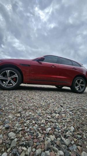 Sarkans Jaguar F-Pace 2017 Alīta, ar dzinēja tilpumu 3.00 L un nobraukumu 145 tūkst. km par 21000 €, foto 16 vietnē AUTOMOTO.COM.LV