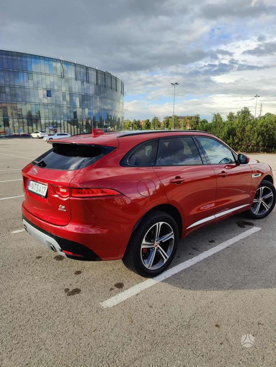 Sarkans Jaguar F-Pace 2017 Šauļi, ar dzinēja tilpumu 3.00 L un nobraukumu 137 tūkst. km par 20000 €, foto 5 vietnē AUTOMOTO.COM.LV
