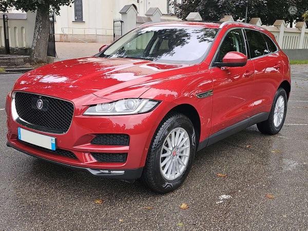 Sarkans Jaguar F-Pace 2017 Tauragė, ar dzinēja tilpumu 2.00 L un nobraukumu 120 tūkst. km par 10900 €, foto  vietnē AUTOMOTO.COM.LV