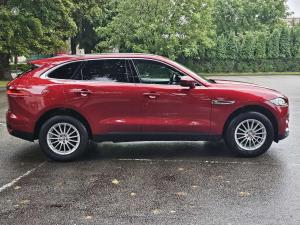 Sarkans Jaguar F-Pace 2017 Tauragė, ar dzinēja tilpumu 2.00 L un nobraukumu 120 tūkst. km par 10900 €, foto 7 vietnē AUTOMOTO.COM.LV