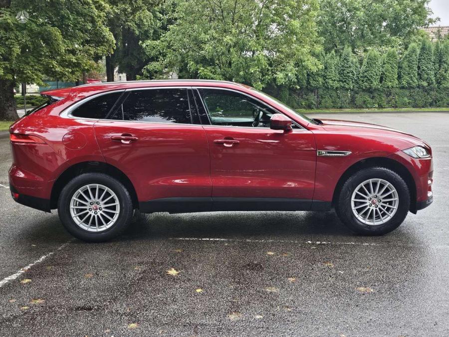 Sarkans Jaguar F-Pace 2017 Tauragė, ar dzinēja tilpumu 2.00 L un nobraukumu 120 tūkst. km par 10900 €, foto 7 vietnē AUTOMOTO.COM.LV