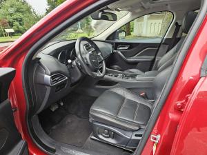 Sarkans Jaguar F-Pace 2017 Tauragė, ar dzinēja tilpumu 2.00 L un nobraukumu 120 tūkst. km par 10900 €, foto 13 vietnē AUTOMOTO.COM.LV