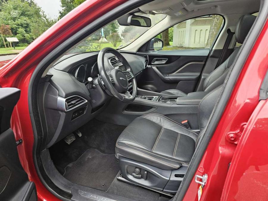 Sarkans Jaguar F-Pace 2017 Tauragė, ar dzinēja tilpumu 2.00 L un nobraukumu 120 tūkst. km par 10900 €, foto 13 vietnē AUTOMOTO.COM.LV