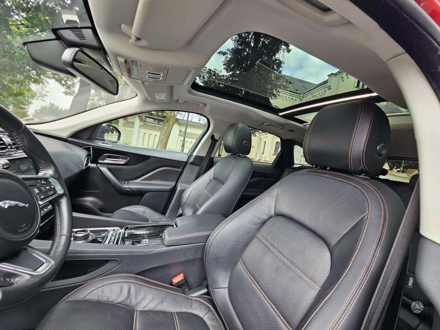Sarkans Jaguar F-Pace 2017 Tauragė, ar dzinēja tilpumu 2.00 L un nobraukumu 120 tūkst. km par 10900 €, foto 17 vietnē AUTOMOTO.COM.LV