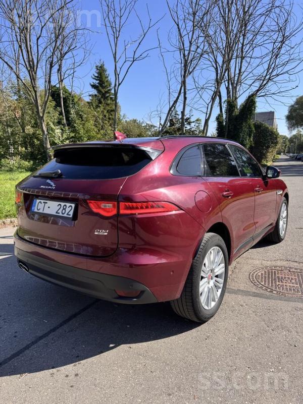 Jaguar F-Pace 2017 Rīga vietnē Sarkans Jaguar F-Pace 2017 Rīga, ar dzinēja tilpumu 2.00 L un nobraukumu 170 tūkst. km par 13500 €, foto 3 vietnē AUTOMOTO.COM.LV