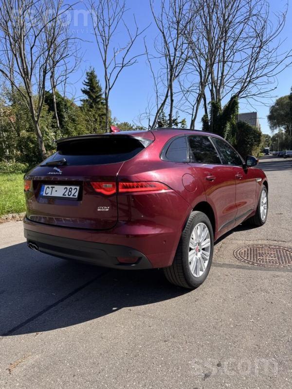 Jaguar F-Pace 2017 Rīga vietnē Sarkans Jaguar F-Pace 2017 Rīga, ar dzinēja tilpumu 2.00 L un nobraukumu 170 tūkst. km par 13500 €, foto 8 vietnē AUTOMOTO.COM.LV