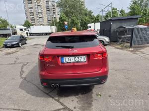 Sarkans Jaguar F-Pace 2018 Rīga, ar dzinēja tilpumu 2.00 L un nobraukumu 170 tūkst. km par 15990 €, foto 8 vietnē AUTOMOTO.COM.LV