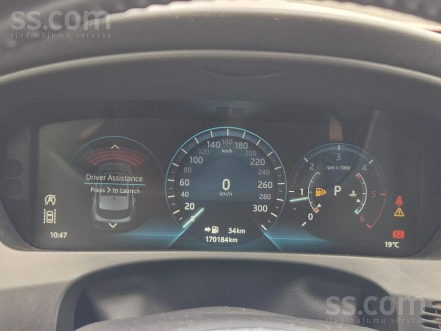 Sarkans Jaguar F-Pace 2018 Rīga, ar dzinēja tilpumu 2.00 L un nobraukumu 170 tūkst. km par 15990 €, foto 16 vietnē AUTOMOTO.COM.LV