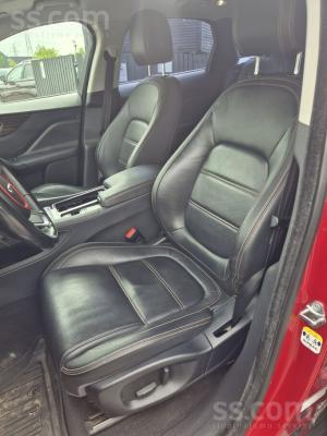 Sarkans Jaguar F-Pace 2018 Rīga, ar dzinēja tilpumu 2.00 L un nobraukumu 170 tūkst. km par 15990 €, foto 20 vietnē AUTOMOTO.COM.LV