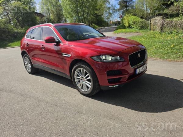 Sarkans Jaguar F-Pace 2018 Rīga, ar dzinēja tilpumu 2.00 L un nobraukumu 130 tūkst. km par 16500 €, foto 1 vietnē AUTOMOTO.COM.LV