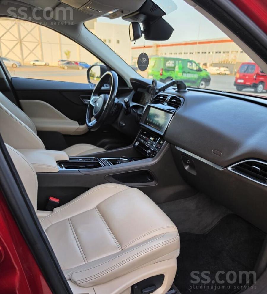 Red Jaguar F-Pace 2018 in Riga, with an engine capacity of 2.00 L and mileage of 130 thousand km for 15800 €, photo 9 on AUTOMOTO.COM.LV