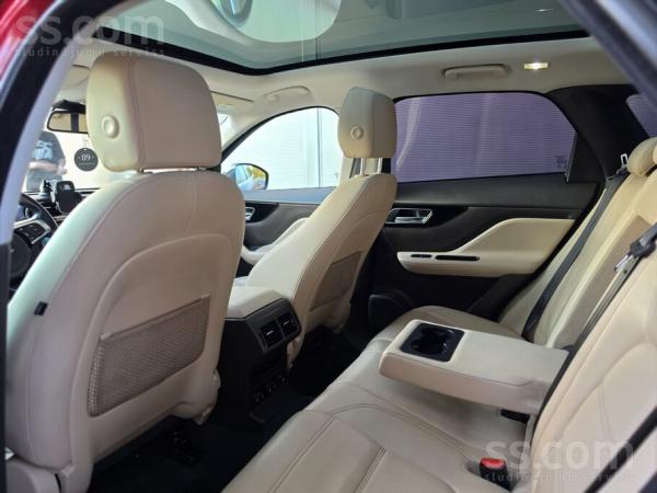 Sarkans Jaguar F-Pace 2018 Rīga, ar dzinēja tilpumu 2.00 L un nobraukumu 130 tūkst. km par 15800 €, foto 9 vietnē AUTOMOTO.COM.LV