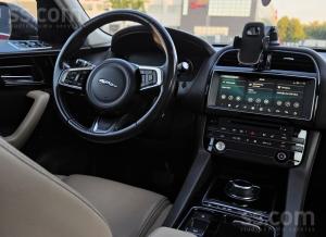 Red Jaguar F-Pace 2018 in Riga, with an engine capacity of 2.00 L and mileage of 130 thousand km for 15800 €, photo 13 on AUTOMOTO.COM.LV