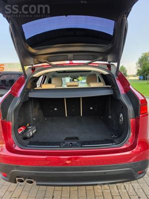 Red Jaguar F-Pace 2018 in Riga, with an engine capacity of 2.00 L and mileage of 130 thousand km for 15800 €, photo 14 on AUTOMOTO.COM.LV