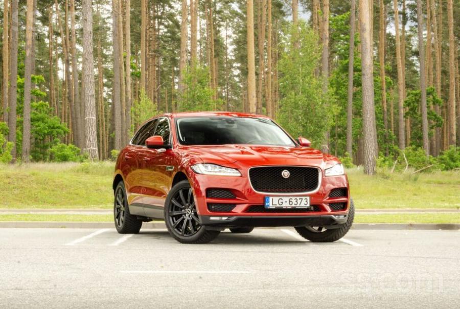 Sarkans Jaguar F-Pace 2018 Rīga, ar dzinēja tilpumu 2.00 L un nobraukumu 170 tūkst. km par 15990 €, foto 3 vietnē AUTOMOTO.COM.LV