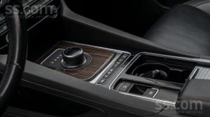 Sarkans Jaguar F-Pace 2018 Rīga, ar dzinēja tilpumu 2.00 L un nobraukumu 170 tūkst. km par 15990 €, foto 16 vietnē AUTOMOTO.COM.LV