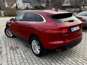 Red Jaguar F-Pace 2018 in Tukums, with an engine capacity of 2.00 L and mileage of 127 thousand km for 13990 €, photo 6 on AUTOMOTO.COM.LV