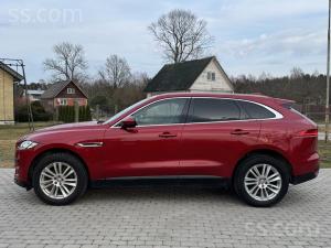 Red Jaguar F-Pace 2018 in Tukums, with an engine capacity of 2.00 L and mileage of 127 thousand km for 13990 €, photo 7 on AUTOMOTO.COM.LV