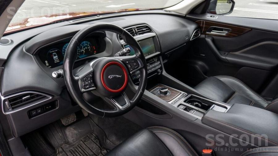 Red Jaguar F-Pace 2018 in Riga, with an engine capacity of 2.00 L and mileage of 170 thousand km for 14590 €, photo 10 on AUTOMOTO.COM.LV