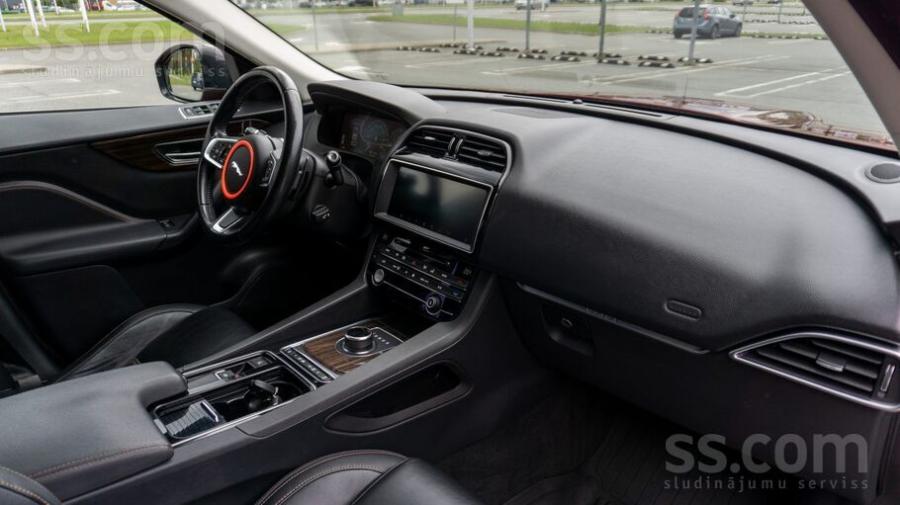 Red Jaguar F-Pace 2018 in Riga, with an engine capacity of 2.00 L and mileage of 170 thousand km for 14590 €, photo 11 on AUTOMOTO.COM.LV