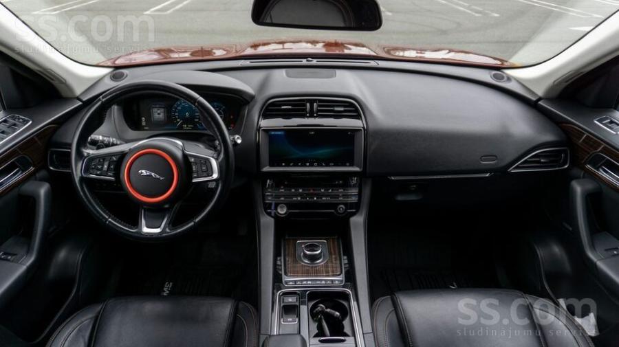 Red Jaguar F-Pace 2018 in Riga, with an engine capacity of 2.00 L and mileage of 170 thousand km for 14590 €, photo 12 on AUTOMOTO.COM.LV