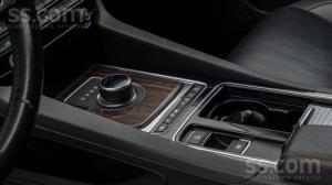 Red Jaguar F-Pace 2018 in Riga, with an engine capacity of 2.00 L and mileage of 170 thousand km for 14590 €, photo 15 on AUTOMOTO.COM.LV