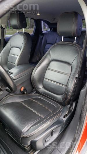Red Jaguar F-Pace 2018 in Riga, with an engine capacity of 2.00 L and mileage of 170 thousand km for 14590 €, photo 29 on AUTOMOTO.COM.LV