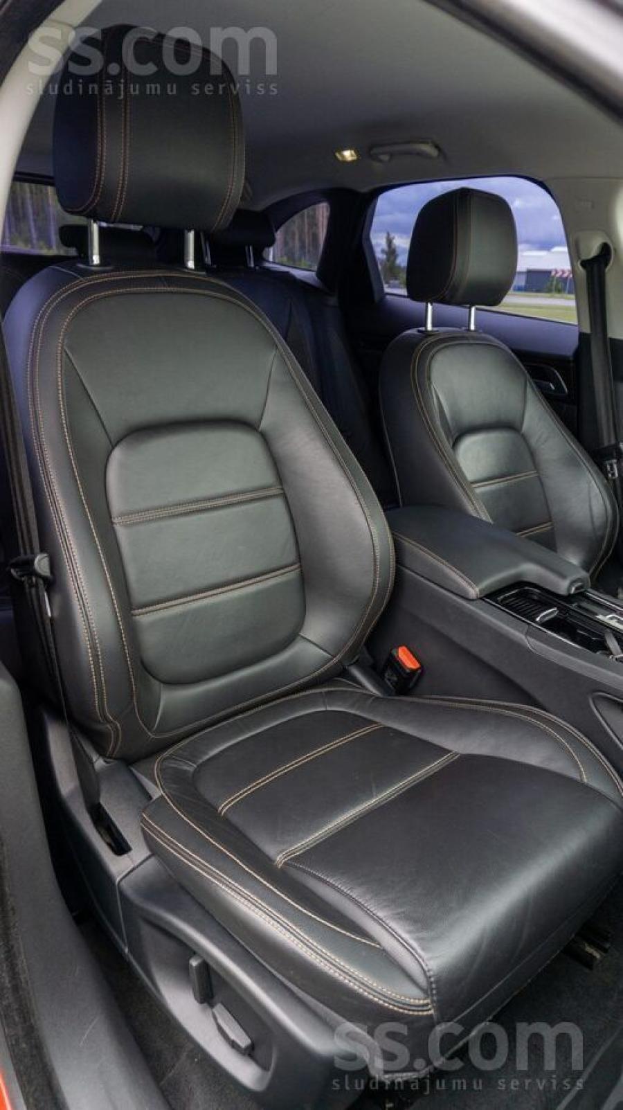 Red Jaguar F-Pace 2018 in Riga, with an engine capacity of 2.00 L and mileage of 170 thousand km for 14590 €, photo 30 on AUTOMOTO.COM.LV