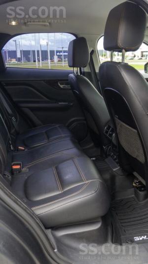 Red Jaguar F-Pace 2018 in Riga, with an engine capacity of 2.00 L and mileage of 170 thousand km for 14590 €, photo 31 on AUTOMOTO.COM.LV