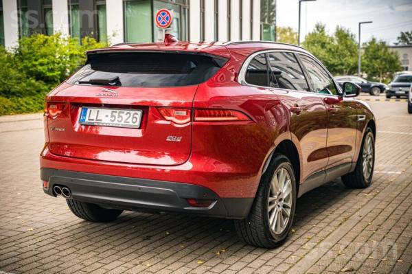 Jaguar F-Pace 2018 Rīga vietnē Sarkans Jaguar F-Pace 2018 Rīga, ar dzinēja tilpumu 2.00 L un nobraukumu 136 tūkst. km par 11990 €, foto 5 vietnē AUTOMOTO.COM.LV