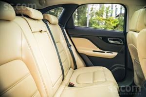 Sarkans Jaguar F-Pace 2018 Rīga, ar dzinēja tilpumu 2.00 L un nobraukumu 136 tūkst. km par 11990 €, foto 17 vietnē AUTOMOTO.COM.LV