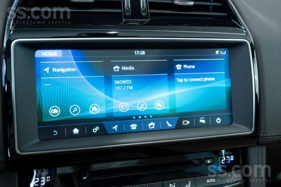 Sarkans Jaguar F-Pace 2019 Rīga, ar dzinēja tilpumu 2.00 L un nobraukumu 27 tūkst. km par 19990 €, foto 19 vietnē AUTOMOTO.COM.LV