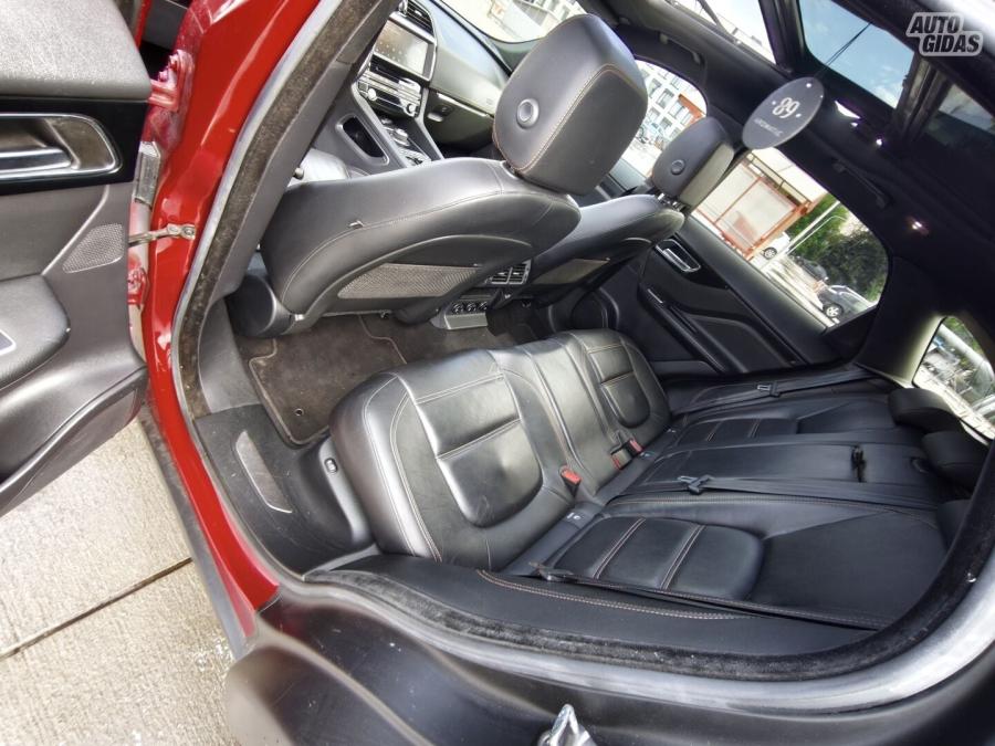 Sarkans Jaguar F-Pace 2020 Viļņa, ar dzinēja tilpumu 2.00 L un nobraukumu 150 tūkst. km par 14999 €, foto 16 vietnē AUTOMOTO.COM.LV