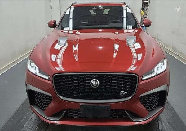 Red Jaguar F-Pace 2021 in Klaipeda, with an engine capacity of 5.00 L and mileage of 38 thousand km for 68900 €, photo 2 on AUTOMOTO.COM.LV