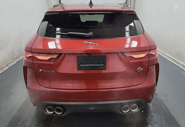 Red Jaguar F-Pace 2021 in Klaipeda, with an engine capacity of 5.00 L and mileage of 38 thousand km for 68900 €, photo 4 on AUTOMOTO.COM.LV