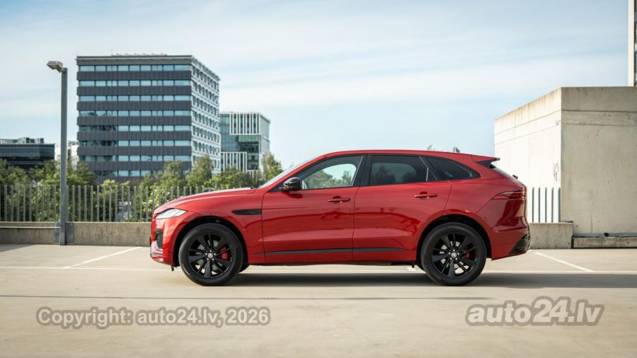 Red Jaguar F-Pace 2023 in Tallinn, with an engine capacity of 3.00 L and mileage of 35 thousand km for 53500 €, photo 4 on AUTOMOTO.COM.LV