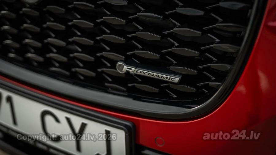 Red Jaguar F-Pace 2023 in Tallinn, with an engine capacity of 3.00 L and mileage of 35 thousand km for 53500 €, photo 25 on AUTOMOTO.COM.LV