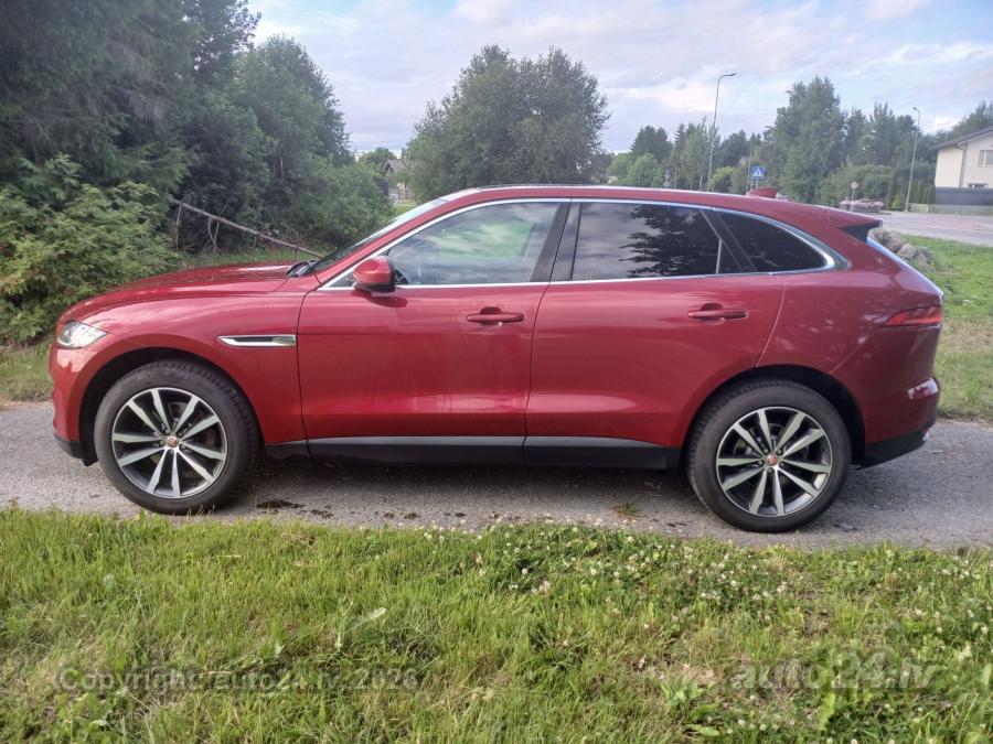 Red Jaguar F-Pace 2016 in Tallinn, with an engine capacity of 3.00 L and mileage of 300 thousand km for 11990 €, photo 8 on AUTOMOTO.COM.LV