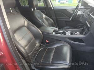 Red Jaguar F-Pace 2016 in Tallinn, with an engine capacity of 3.00 L and mileage of 300 thousand km for 11990 €, photo 16 on AUTOMOTO.COM.LV
