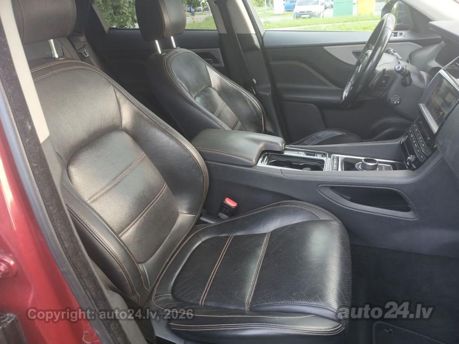 Red Jaguar F-Pace 2016 in Tallinn, with an engine capacity of 3.00 L and mileage of 300 thousand km for 11990 €, photo 16 on AUTOMOTO.COM.LV