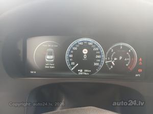Red Jaguar F-Pace 2016 in Tallinn, with an engine capacity of 3.00 L and mileage of 300 thousand km for 11990 €, photo 17 on AUTOMOTO.COM.LV
