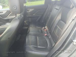 Red Jaguar F-Pace 2016 in Tallinn, with an engine capacity of 3.00 L and mileage of 300 thousand km for 11990 €, photo 23 on AUTOMOTO.COM.LV