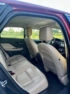 Red Jaguar F-Pace 2017 in Kohtla-Jarve, with an engine capacity of 0.22 L and mileage of 151 thousand km for 16500 €, photo 22 on AUTOMOTO.COM.LV