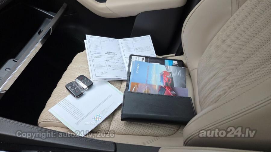 Jaguar F-Pace 2016 in Tallinn, with an engine capacity of 2.00 L and mileage of 143 thousand km for 15490 €, photo 30 on AUTOMOTO.COM.LV