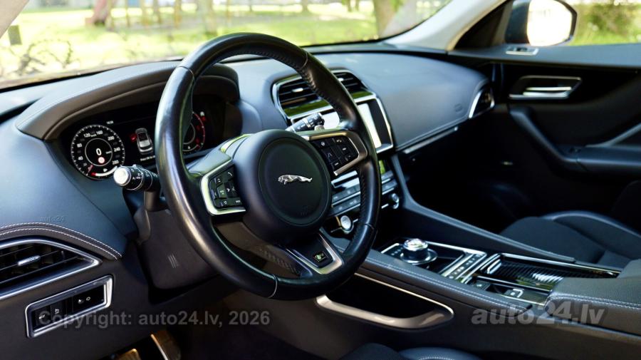 Jaguar F-Pace 2020 Tallina, ar dzinēja tilpumu 2.00 L un nobraukumu 66 tūkst. km par 23500 €, foto 10 vietnē AUTOMOTO.COM.LV
